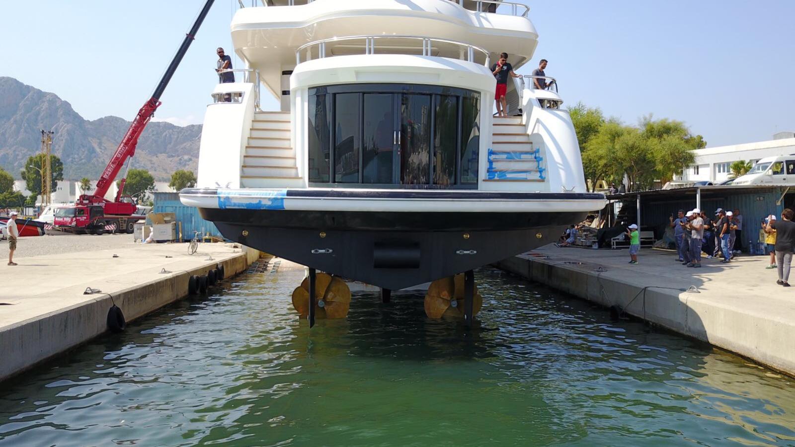 LIQUID SKY Yacht Charter Details CMB Yachts CHARTERWORLD Luxury